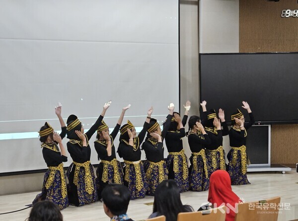 SKN run Study Tour for Indonesian high school to Korea