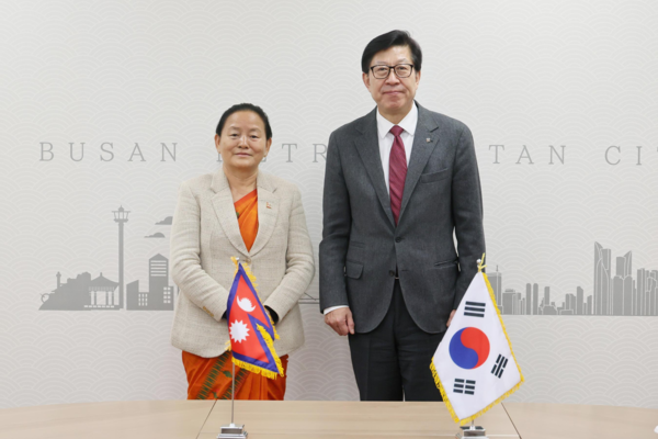 Nepalese Ambassador discussed about cooperation with Mayor of Busan city